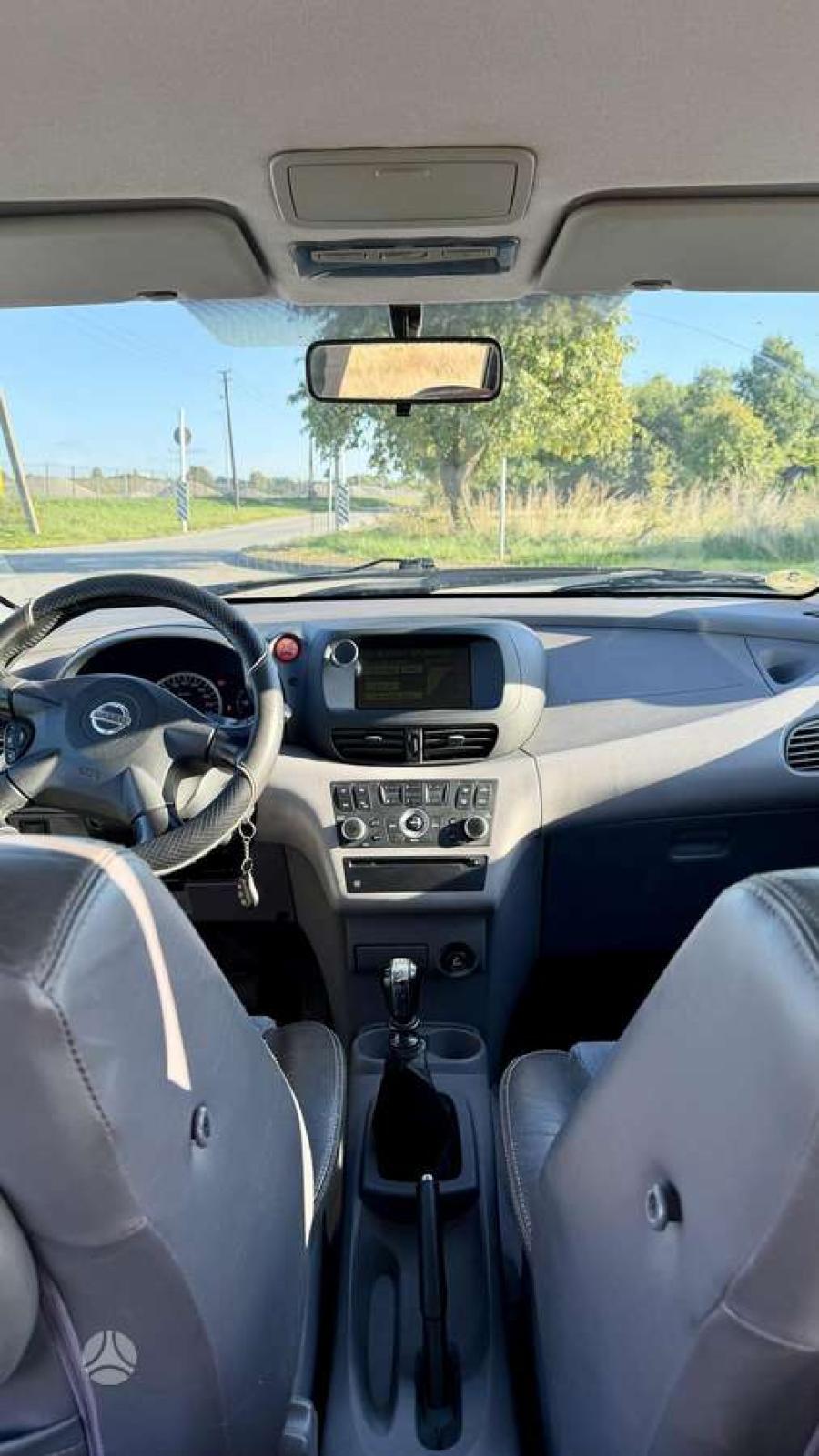 Pelēks Nissan Almera Tino 2003 Klaipėda, ar dzinēja tilpumu 2.18 L un nobraukumu 278 tūkst. km par 1500 €, foto 26 vietnē AUTOMOTO.COM.LV