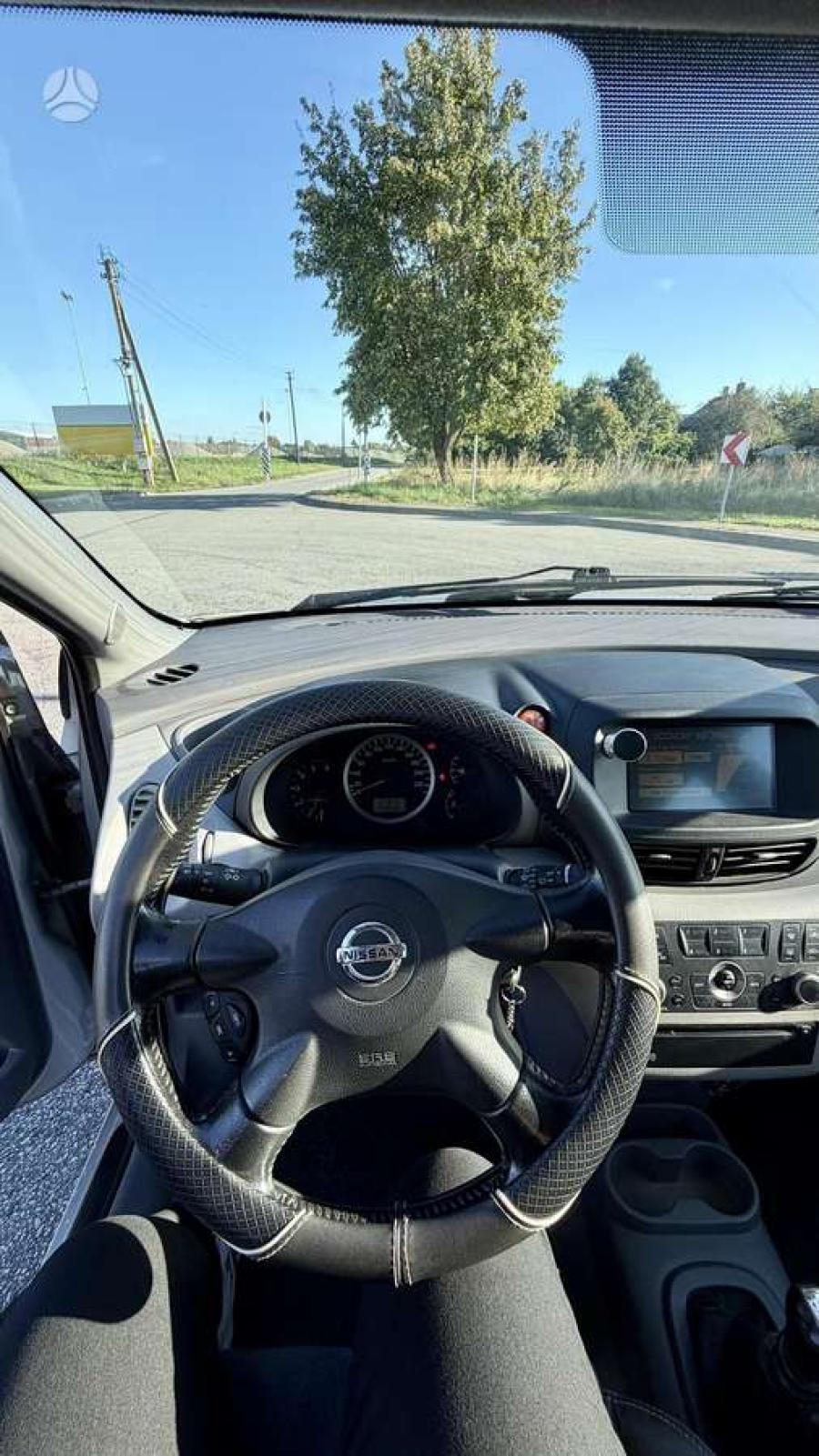 Pelēks Nissan Almera Tino 2003 Klaipėda, ar dzinēja tilpumu 2.18 L un nobraukumu 278 tūkst. km par 1500 €, foto 35 vietnē AUTOMOTO.COM.LV