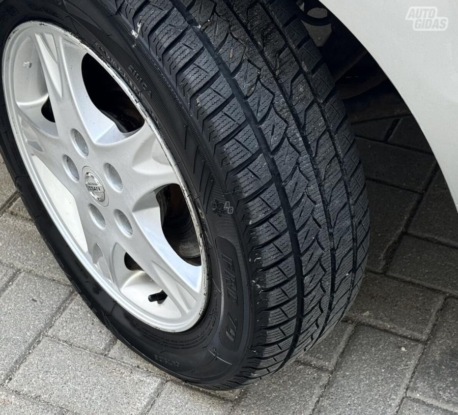 Grey Nissan Almera Tino 2004 in Radviliskis, with an engine capacity of 1.80 L and mileage of 154 thousand km for 995 €, photo 14 on AUTOMOTO.COM.LV