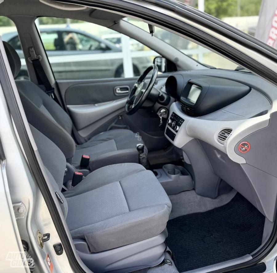 Grey Nissan Almera Tino 2004 in Radviliskis, with an engine capacity of 1.80 L and mileage of 154 thousand km for 995 €, photo 19 on AUTOMOTO.COM.LV