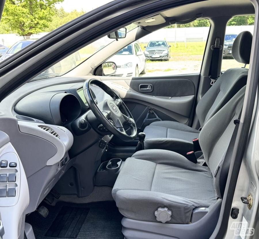 Grey Nissan Almera Tino 2004 in Radviliskis, with an engine capacity of 1.80 L and mileage of 154 thousand km for 995 €, photo 20 on AUTOMOTO.COM.LV