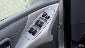 Grey Nissan Almera Tino 2004 in Radviliskis, with an engine capacity of 1.80 L and mileage of 154 thousand km for 995 €, photo 24 on AUTOMOTO.COM.LV