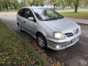 Pelēks Nissan Almera Tino 2004 Klaipėda, ar dzinēja tilpumu 2.20 L un nobraukumu 251 tūkst. km par 800 €, foto  vietnē AUTOMOTO.COM.LV