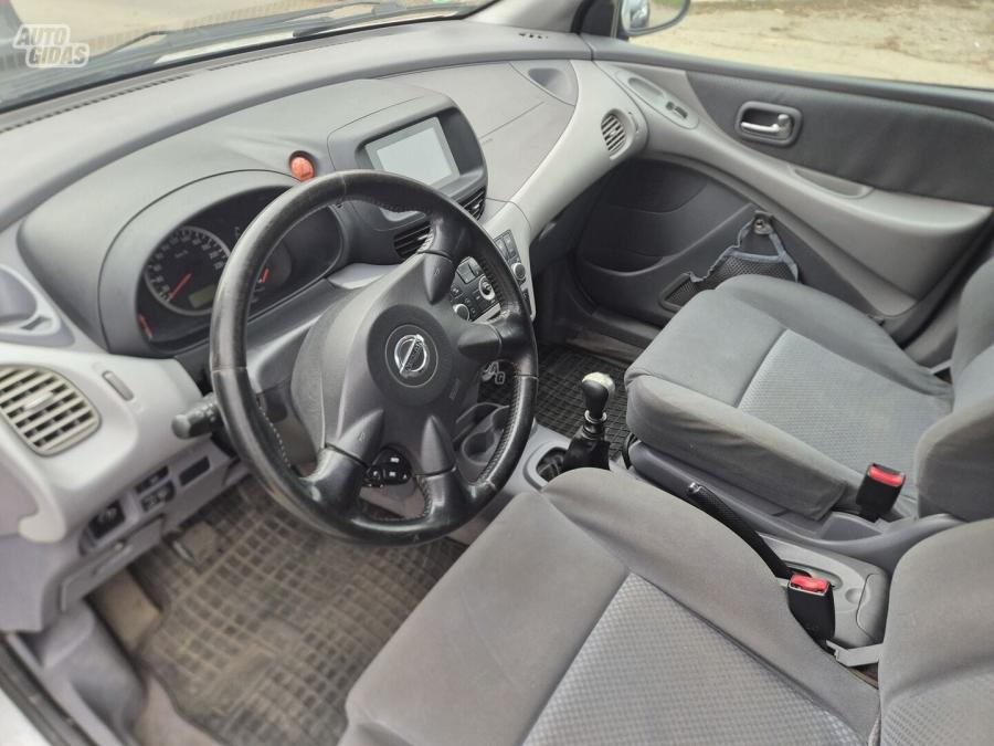 Grey Nissan Almera Tino 2005 in Klaipeda, with an engine capacity of 2.20 L and mileage of 253 thousand km for 650 €, photo 11 on AUTOMOTO.COM.LV