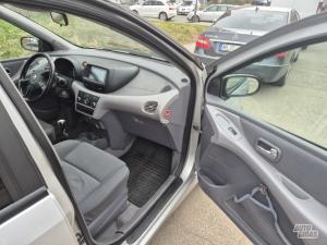 Grey Nissan Almera Tino 2005 in Klaipeda, with an engine capacity of 2.20 L and mileage of 253 thousand km for 650 €, photo 12 on AUTOMOTO.COM.LV