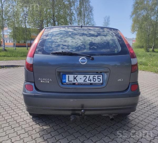 Pelēks Nissan Almera Tino 2004 Ventspils, ar dzinēja tilpumu 2.20 L un nobraukumu 293 tūkst. km par 800 €, foto 2 vietnē AUTOMOTO.COM.LV