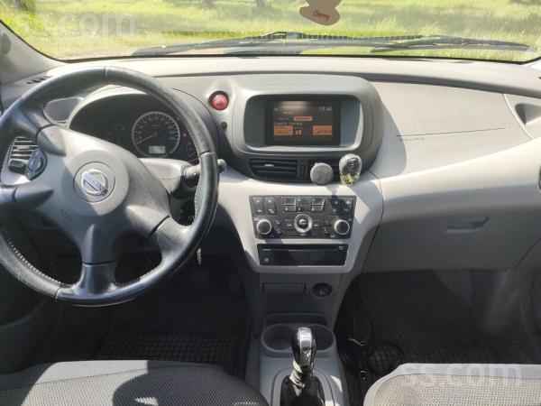 Pelēks Nissan Almera Tino 2004 Ventspils, ar dzinēja tilpumu 2.20 L un nobraukumu 293 tūkst. km par 800 €, foto 7 vietnē AUTOMOTO.COM.LV