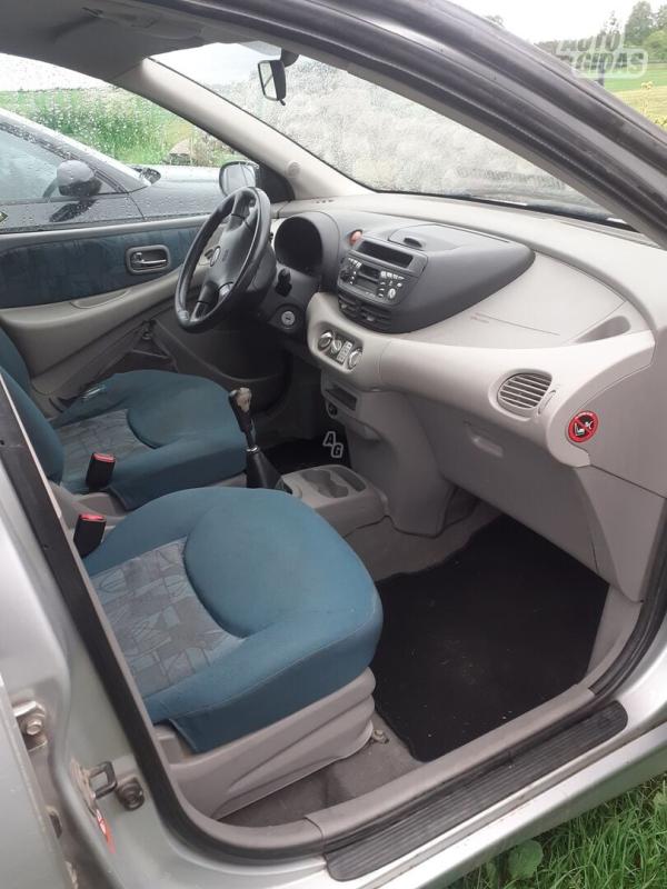 Nissan Almera Tino 2000 in Druskininkai, with an engine capacity of 2.20 L and mileage of 340 thousand km for 499 €, photo 7 on AUTOMOTO.COM.LV