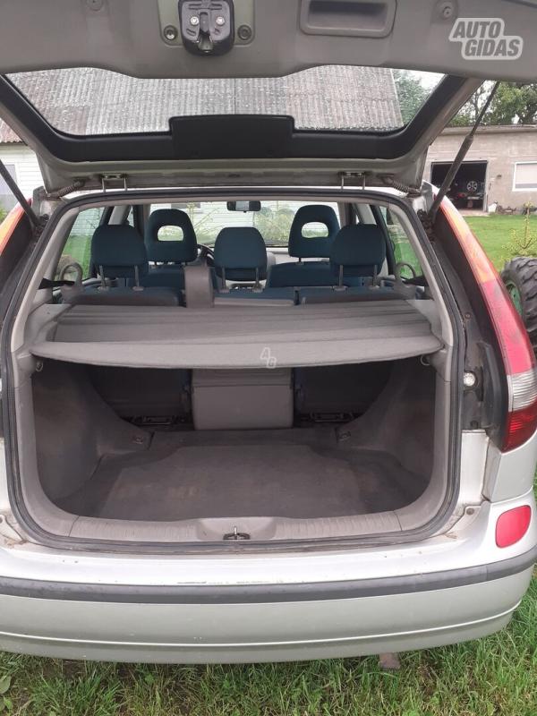 Nissan Almera Tino 2000 in Druskininkai, with an engine capacity of 2.20 L and mileage of 340 thousand km for 499 €, photo 9 on AUTOMOTO.COM.LV