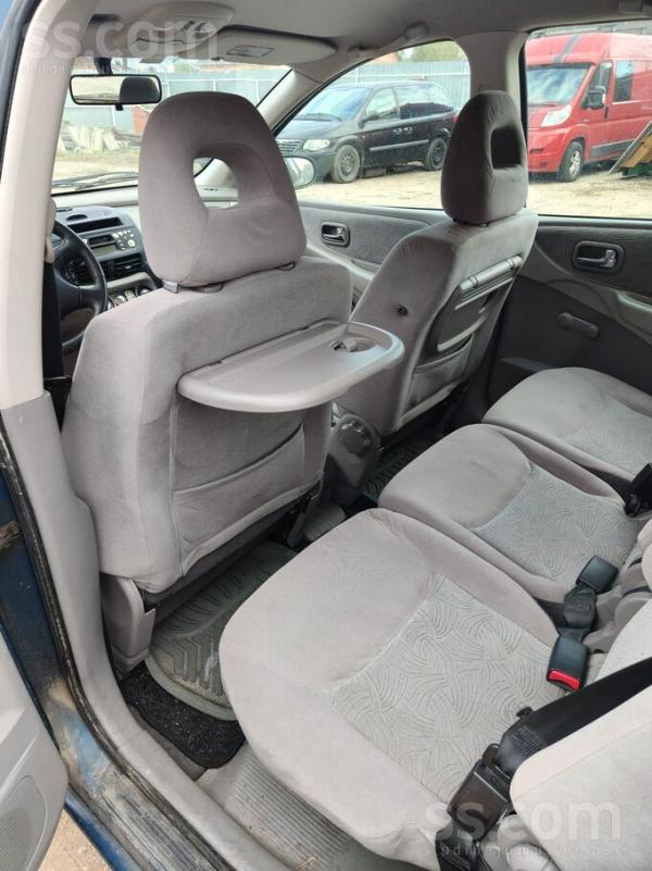 Nissan Almera Tino 2002 Daugavpils, ar dzinēja tilpumu 1.80 L un nobraukumu 179 tūkst. km par 1050 €, foto 5 vietnē AUTOMOTO.COM.LV