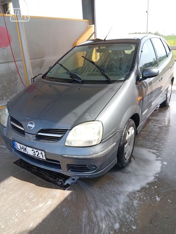 Nissan Almera Tino 2003 in Vilnius, with an engine capacity of 2.20 L and mileage of 299 thousand km for 450 €, photo 1 on AUTOMOTO.COM.LV