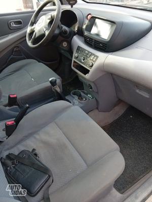 Nissan Almera Tino 2003 in Vilnius, with an engine capacity of 2.20 L and mileage of 299 thousand km for 450 €, photo 5 on AUTOMOTO.COM.LV