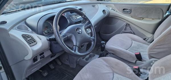 Nissan Almera Tino 2003 in Valmiera, with an engine capacity of 2.20 L and mileage of 337 thousand km for 1250 €, photo 8 on AUTOMOTO.COM.LV