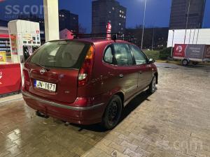 Sarkans Nissan Almera Tino 2003 Liepāja, ar dzinēja tilpumu 2.20 L un nobraukumu 298 tūkst. km par 550 €, foto 3 vietnē AUTOMOTO.COM.LV