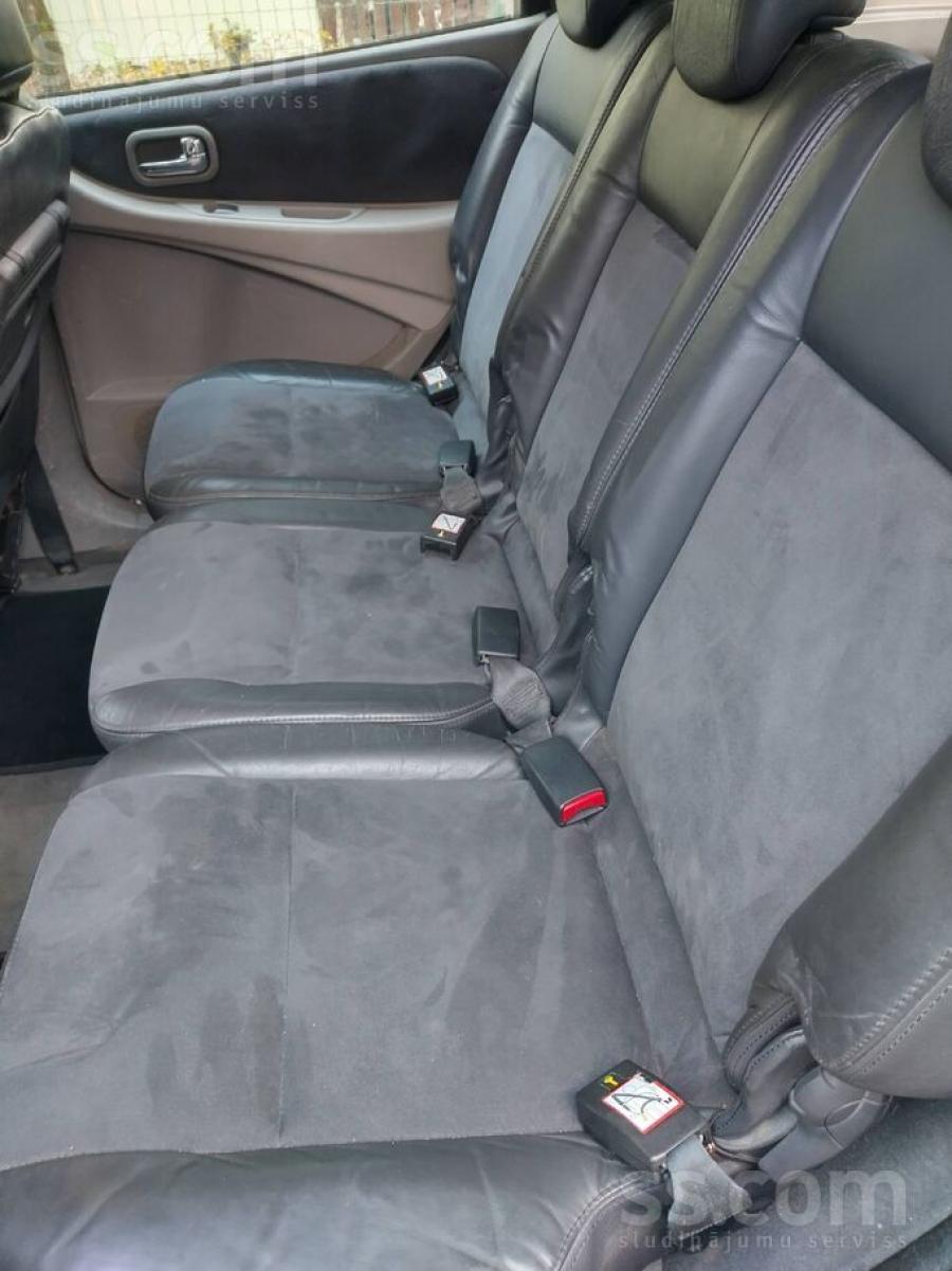 Red Nissan Almera Tino 2003 in Ogre, with an engine capacity of 2.20 L and mileage of 377 thousand km for 1100 €, photo 5 on AUTOMOTO.COM.LV