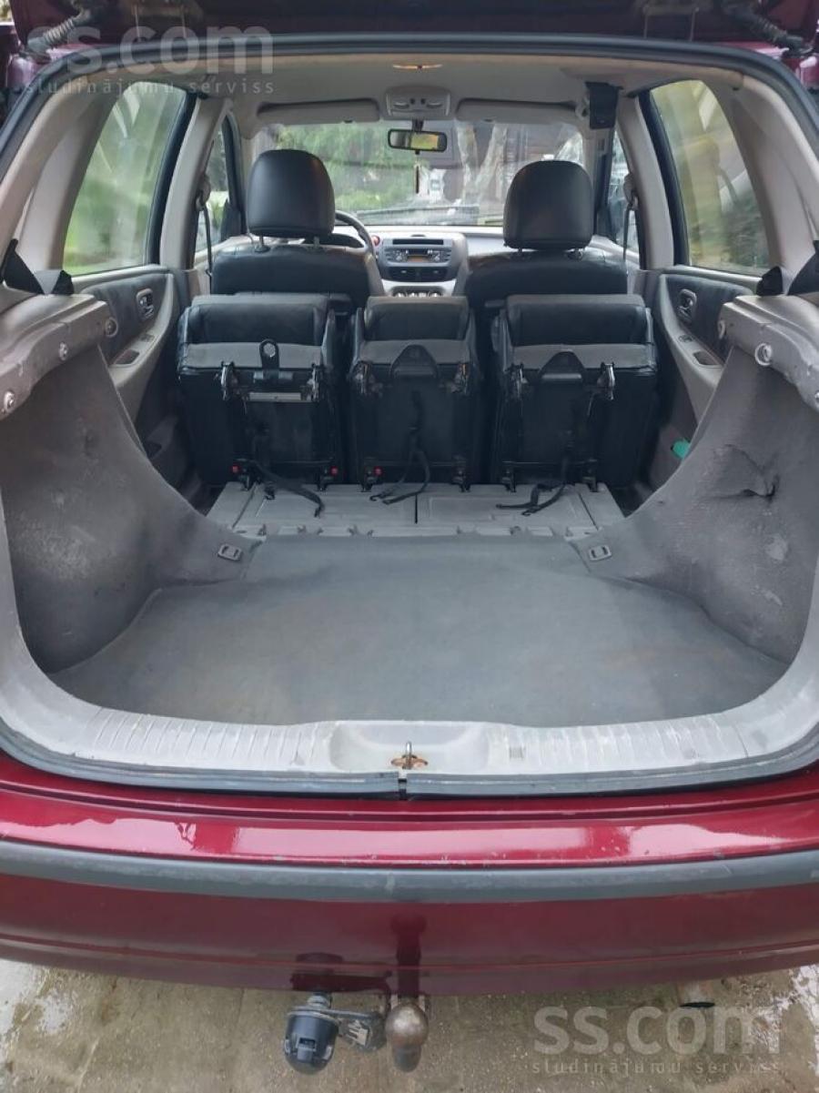 Red Nissan Almera Tino 2003 in Ogre, with an engine capacity of 2.20 L and mileage of 377 thousand km for 1100 €, photo 7 on AUTOMOTO.COM.LV