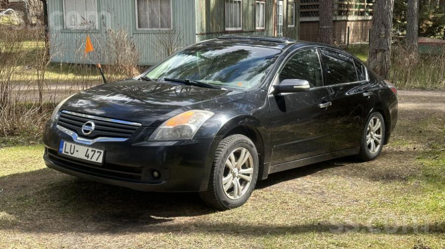 Melns Nissan Altima 2008 Rīga, ar dzinēja tilpumu 2.50 L un nobraukumu 192 tūkst. km par 2500 €, foto 1 vietnē AUTOMOTO.COM.LV