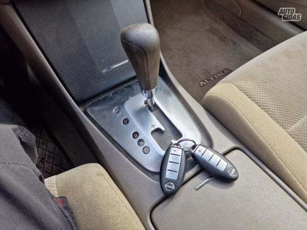 Nissan Altima 2009 Ukmergė, ar dzinēja tilpumu 2.50 L un nobraukumu 160 tūkst. km par 1499 €, foto 10 vietnē AUTOMOTO.COM.LV