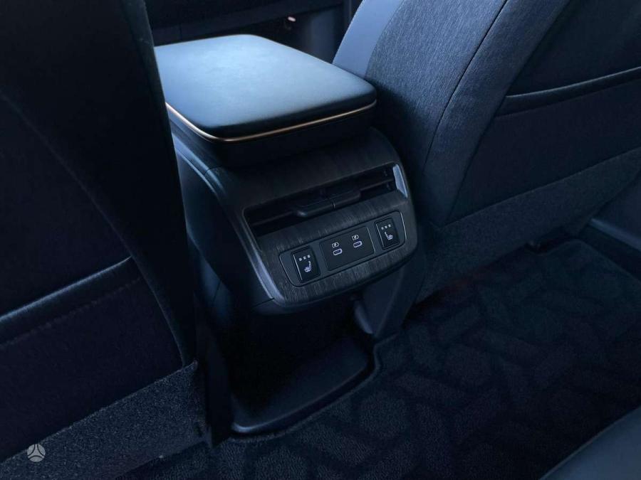 Black Nissan Ariya 2025 in Mazeikiai, with an engine capacity of 0.00 L and mileage of 480 thousand km for 29900 €, photo 18 on AUTOMOTO.COM.LV