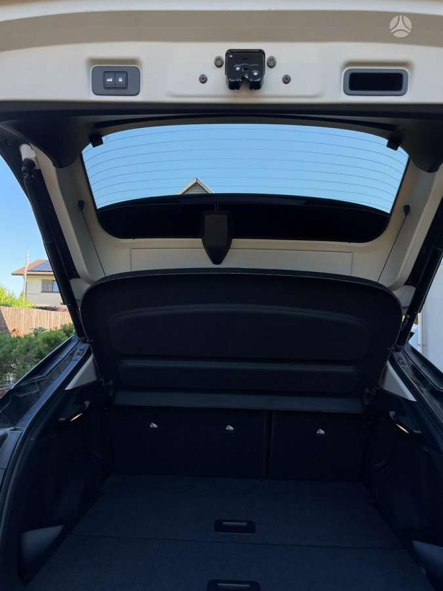 Black Nissan Ariya 2025 in Mazeikiai, with an engine capacity of 0.00 L and mileage of 480 thousand km for 29900 €, photo 21 on AUTOMOTO.COM.LV