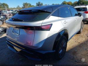 Grey Nissan Ariya 2023 in Siauliai, with an engine capacity of 0.00 L and mileage of 16 thousand km for 19200 €, photo 3 on AUTOMOTO.COM.LV