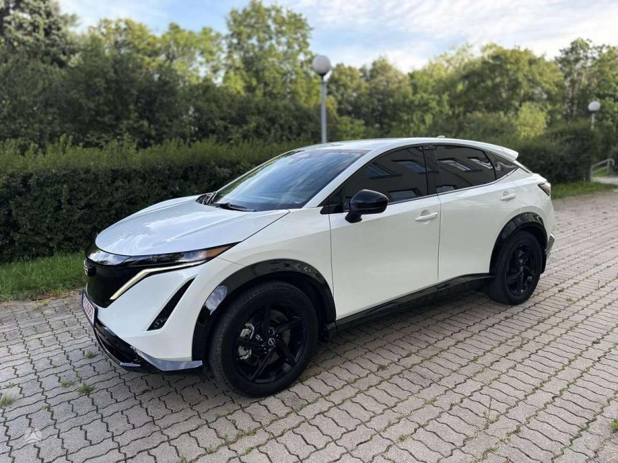 Balts Nissan Ariya 2024 Kėdainiai, ar dzinēja tilpumu 0.00 L un nobraukumu 45 tūkst. km par 29645 €, foto 4 vietnē AUTOMOTO.COM.LV