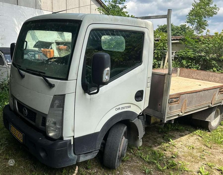 Balts Nissan Cabstar 2014 Tauragė, ar dzinēja tilpumu 2.50 L un nobraukumu 280 tūkst. km par 5500 €, foto 1 vietnē AUTOMOTO.COM.LV
