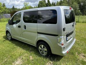 Grey Nissan e-NV200 2016 in Vilnius, with an engine capacity of 0.00 L and mileage of 98 thousand km for 9200 €, photo 3 on AUTOMOTO.COM.LV