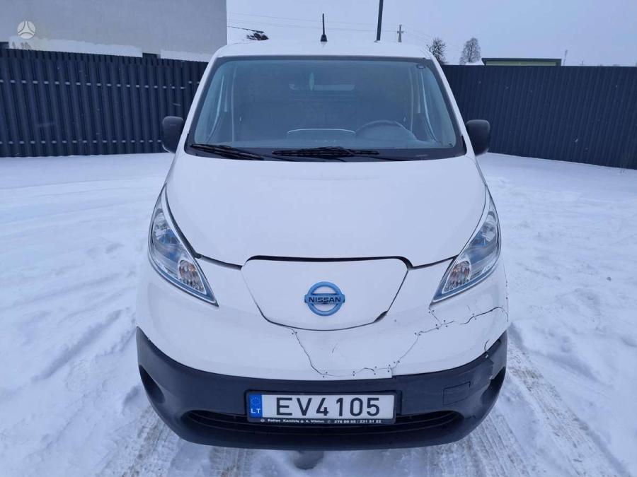 Белый Ниссан e-NV200 2015 в Алитус, объемом двигателя 0.00 л и пробегом 121 тыс. км за 3900 €, фото 2 на AUTOMOTO.COM.LV