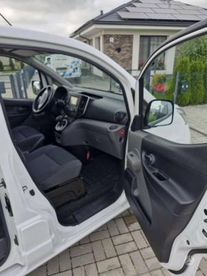 Белый Ниссан e-NV200 2015 в Паланга, объемом двигателя 0.00 л и пробегом 117 тыс. км за 7950 €, фото 12 на AUTOMOTO.COM.LV