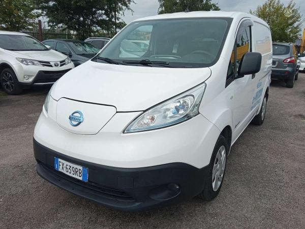 Balts Nissan e-NV200 2015 Panevēža, ar dzinēja tilpumu 0.00 L un nobraukumu 145 tūkst. km par 5600 €, foto 5 vietnē AUTOMOTO.COM.LV