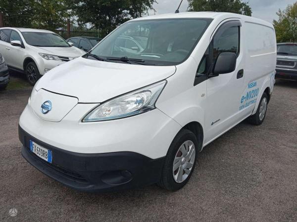 Balts Nissan e-NV200 2015 Panevēža, ar dzinēja tilpumu 0.00 L un nobraukumu 145 tūkst. km par 5600 €, foto 6 vietnē AUTOMOTO.COM.LV