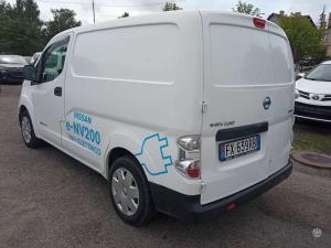 Balts Nissan e-NV200 2015 Panevēža, ar dzinēja tilpumu 0.00 L un nobraukumu 145 tūkst. km par 5600 €, foto 10 vietnē AUTOMOTO.COM.LV
