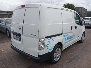 Balts Nissan e-NV200 2015 Panevēža, ar dzinēja tilpumu 0.00 L un nobraukumu 145 tūkst. km par 5600 €, foto 12 vietnē AUTOMOTO.COM.LV
