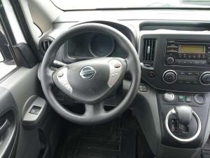 Balts Nissan e-NV200 2015 Panevēža, ar dzinēja tilpumu 0.00 L un nobraukumu 145 tūkst. km par 5600 €, foto 22 vietnē AUTOMOTO.COM.LV