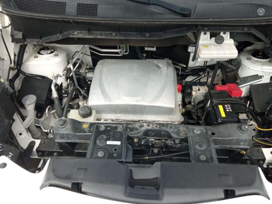 Balts Nissan e-NV200 2015 Panevēža, ar dzinēja tilpumu 0.00 L un nobraukumu 145 tūkst. km par 5600 €, foto 33 vietnē AUTOMOTO.COM.LV