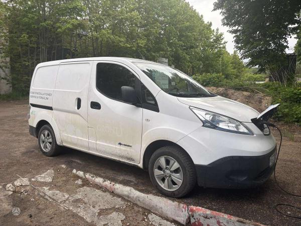 Balts Nissan e-NV200 2015 Viļņa, ar dzinēja tilpumu 0.00 L un nobraukumu 92 tūkst. km par 8410 €, foto 1 vietnē AUTOMOTO.COM.LV