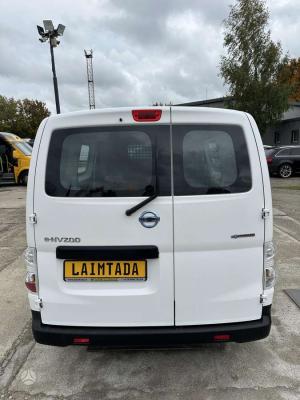 White Nissan e-NV200 2015 in Telschi, with an engine capacity of 0.00 L and mileage of 70 thousand km for 5900 €, photo 7 on AUTOMOTO.COM.LV