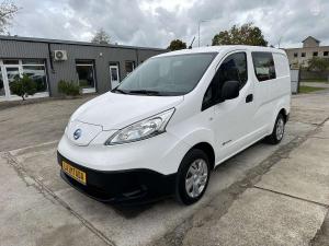 White Nissan e-NV200 2015 in Telschi, with an engine capacity of 0.00 L and mileage of 70 thousand km for 5900 €, photo 11 on AUTOMOTO.COM.LV