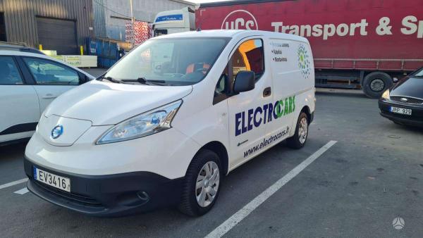White Nissan e-NV200 2016 in Vilnius, with an engine capacity of 0.00 L and mileage of 99 thousand km for 5900 €, photo 1 on AUTOMOTO.COM.LV