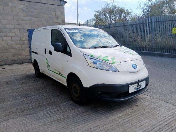 White Nissan e-NV200 2020 in Vilnius, with an engine capacity of 0.00 L and mileage of 150 thousand km for 4000 €, photo 3 on AUTOMOTO.COM.LV