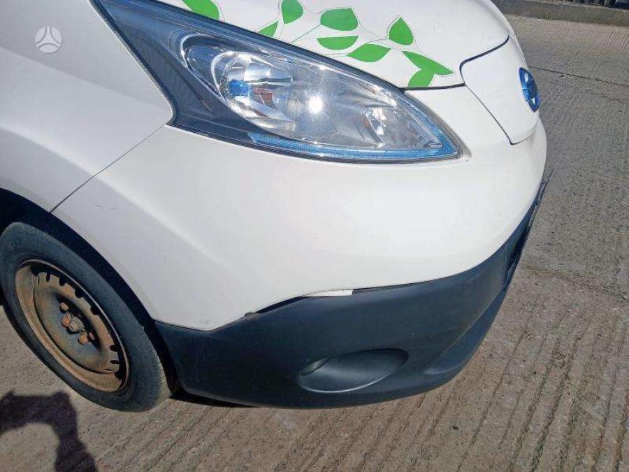 White Nissan e-NV200 2020 in Vilnius, with an engine capacity of 0.00 L and mileage of 150 thousand km for 4000 €, photo 8 on AUTOMOTO.COM.LV