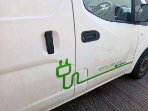 White Nissan e-NV200 2020 in Vilnius, with an engine capacity of 0.00 L and mileage of 150 thousand km for 4000 €, photo 9 on AUTOMOTO.COM.LV