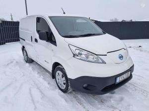 Balts Nissan e-NV200 2015 Alīta, ar dzinēja tilpumu 0.00 L un nobraukumu 121 tūkst. km par 3500 €, foto  vietnē AUTOMOTO.COM.LV