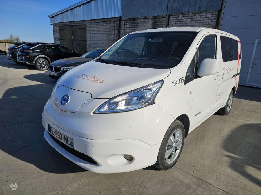 Белый Ниссан e-NV200 2019 в Вильнюс, объемом двигателя 0.00 л и пробегом 80 тыс. км за 14500 €, фото 1 на AUTOMOTO.COM.LV