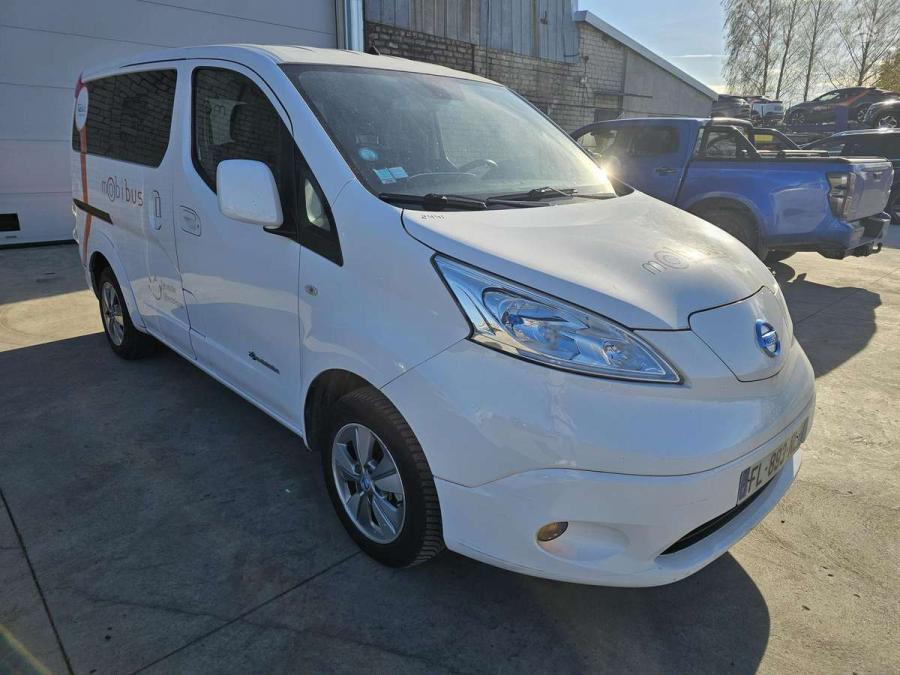 Белый Ниссан e-NV200 2019 в Вильнюс, объемом двигателя 0.00 л и пробегом 80 тыс. км за 14500 €, фото 3 на AUTOMOTO.COM.LV