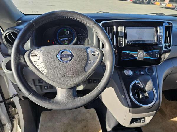 Белый Ниссан e-NV200 2019 в Вильнюс, объемом двигателя 0.00 л и пробегом 80 тыс. км за 14500 €, фото 8 на AUTOMOTO.COM.LV
