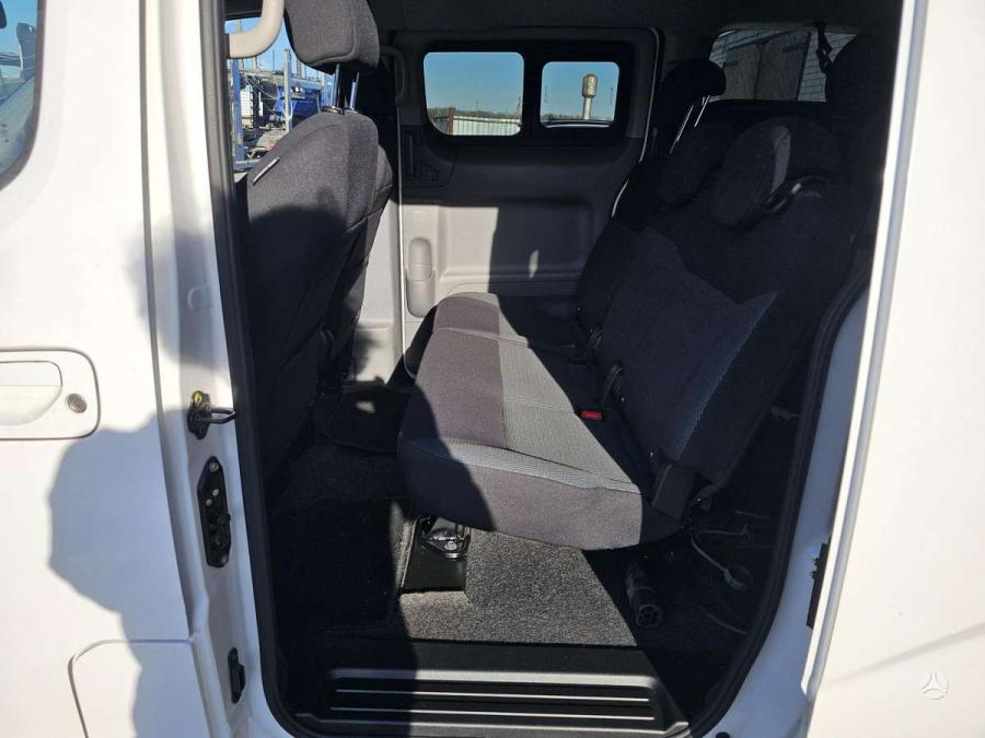 Белый Ниссан e-NV200 2019 в Вильнюс, объемом двигателя 0.00 л и пробегом 80 тыс. км за 14500 €, фото 14 на AUTOMOTO.COM.LV