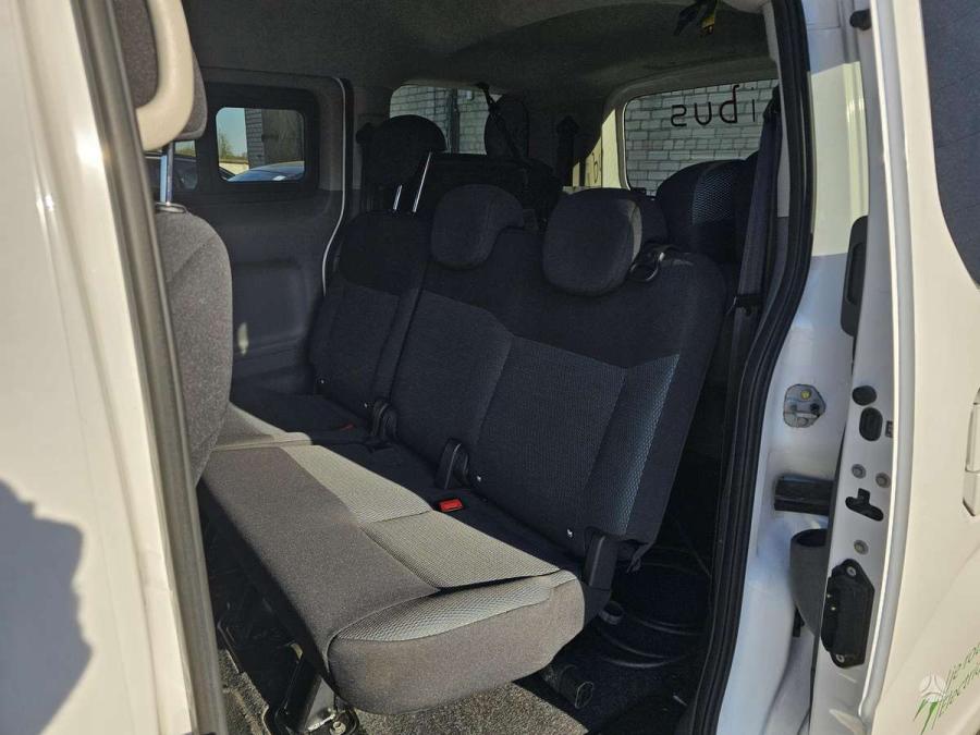 Белый Ниссан e-NV200 2019 в Вильнюс, объемом двигателя 0.00 л и пробегом 80 тыс. км за 14500 €, фото 15 на AUTOMOTO.COM.LV