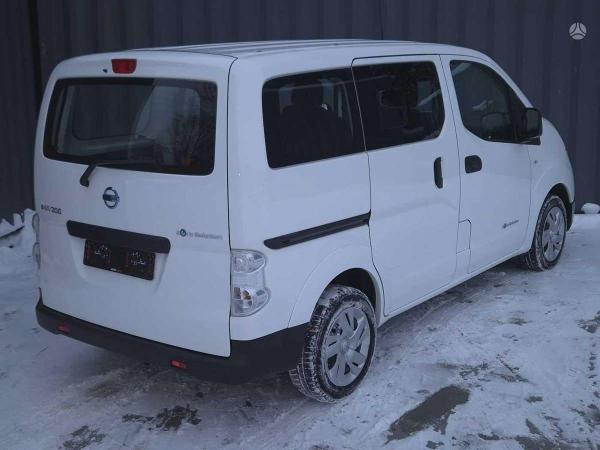 Balts Nissan e-NV200 2021 Viļņa, ar dzinēja tilpumu 0.00 L un nobraukumu 50 tūkst. km par 13900 €, foto 3 vietnē AUTOMOTO.COM.LV